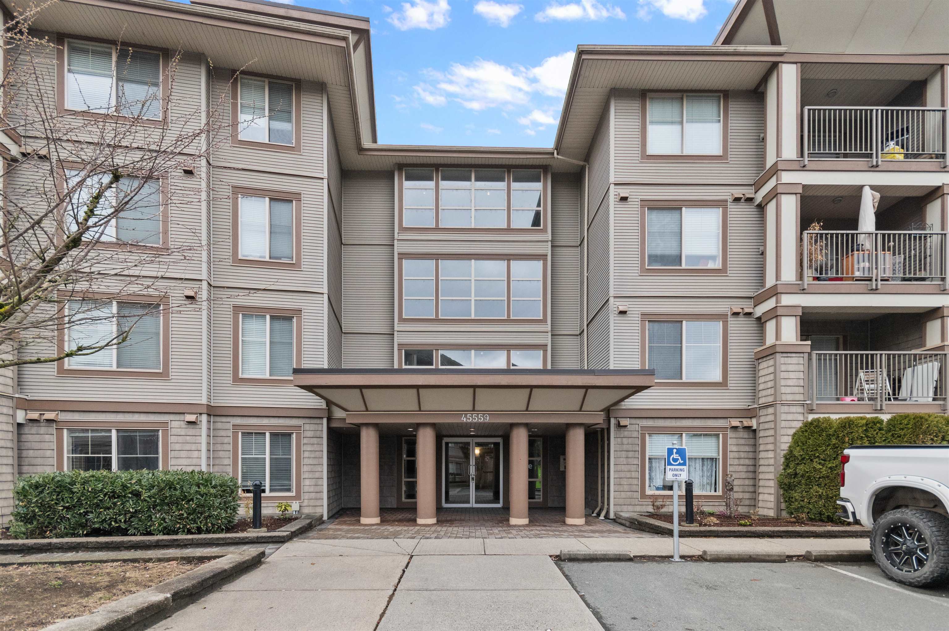 Strata BCS2854 THE VIBE 45555 YALE ROAD Chilliwack BC | Zealty